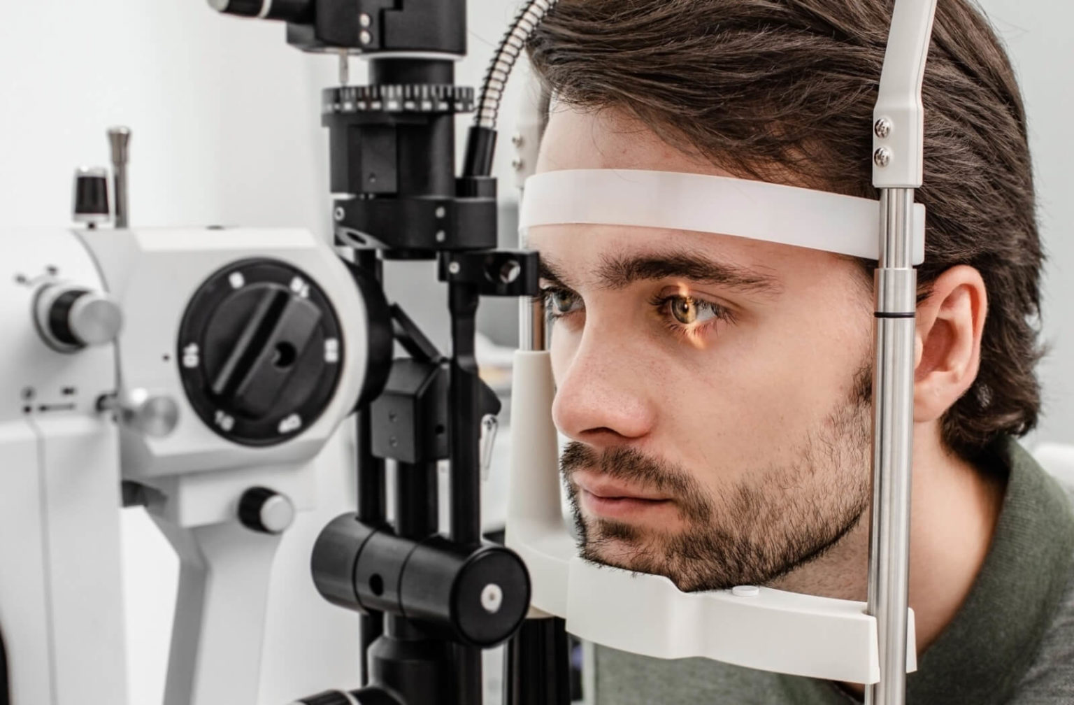 Why Do I Feel a Sharp Stabbing Pain in My Eye?